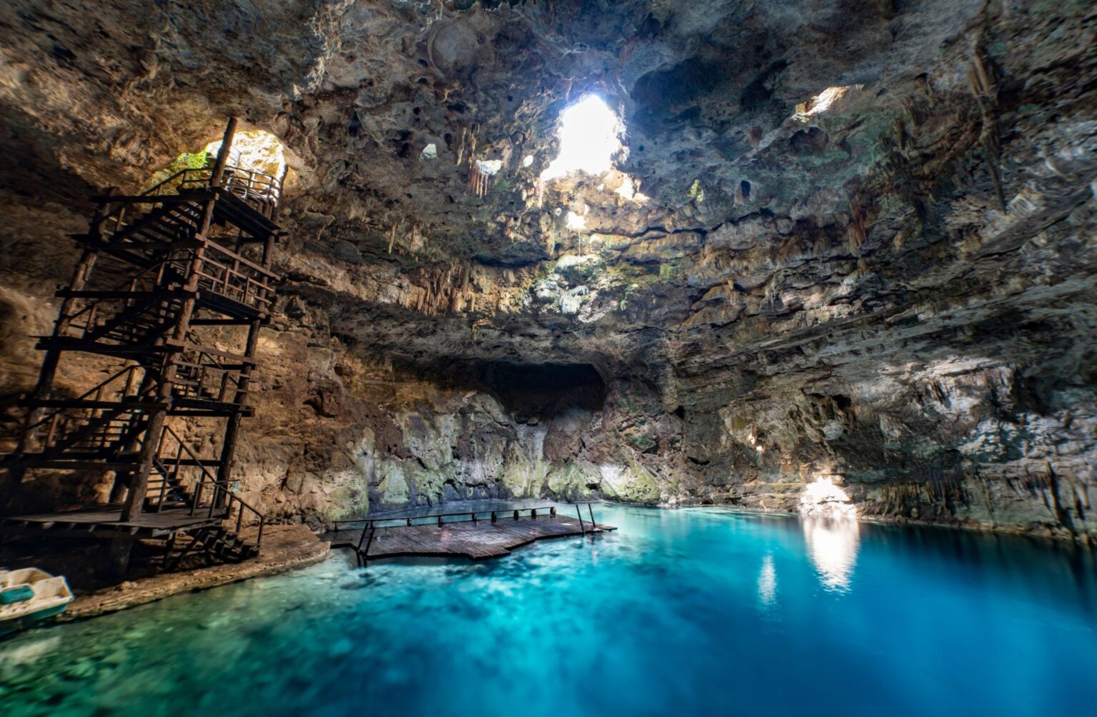 What is a Cenote ? Origin, Formation and More...