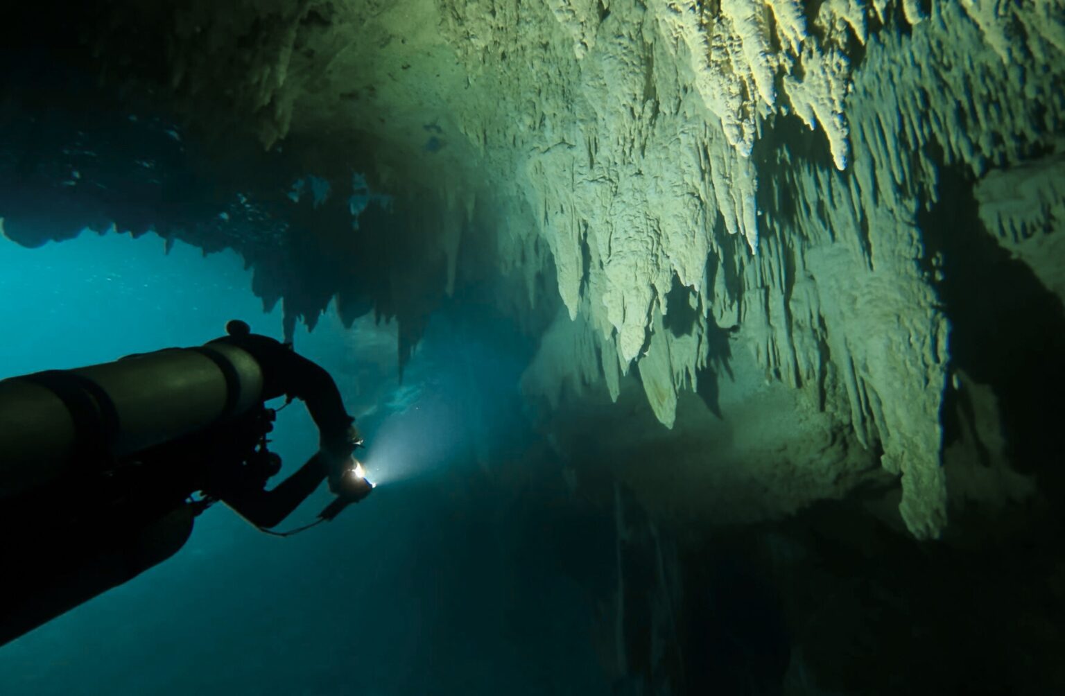 Stalactites et Stalagmites : Tout ce que vous devez savoir